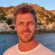 Scott Bennett | About | University of Tasmania